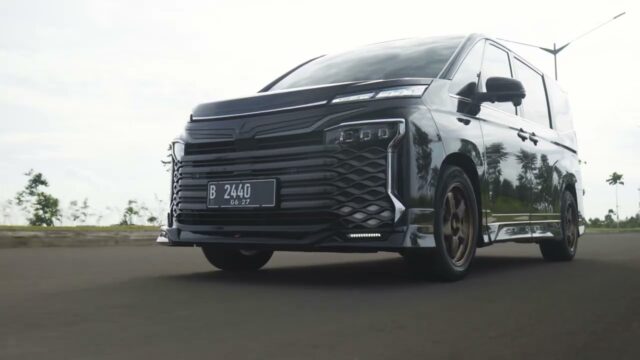 Voxy 90 GR TRD | ヴォクシーハイブリッドのススメ